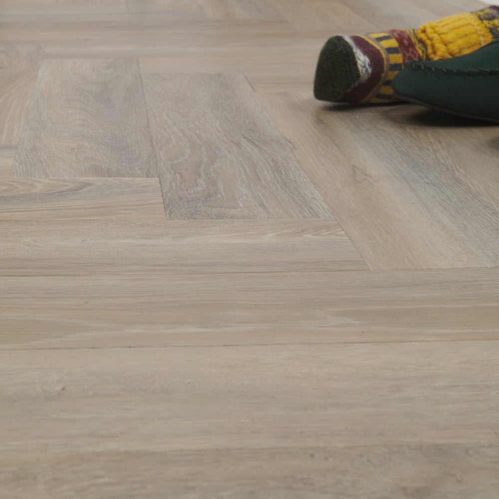 Lusso Portofino Herringbone Treated Birch SPC Click Vinyl | 118mm | 5mm ...